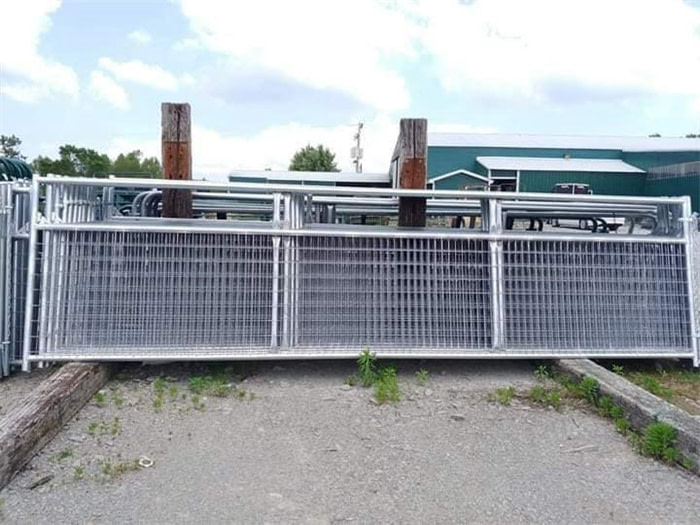 Australia Galvanized Rural Metal Farm Fence Gates For Sale